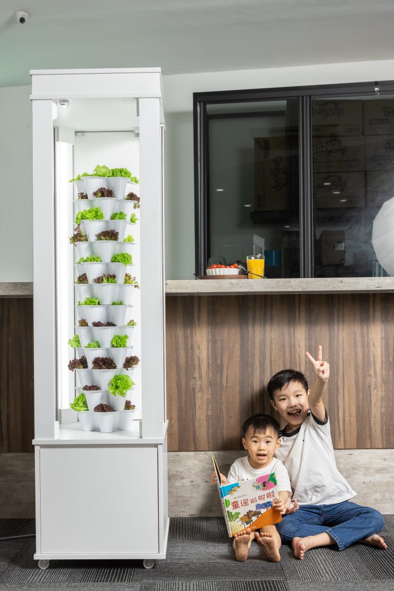 Why Vertical Farming at Home is a Must-Have for Every Family - VF@RM